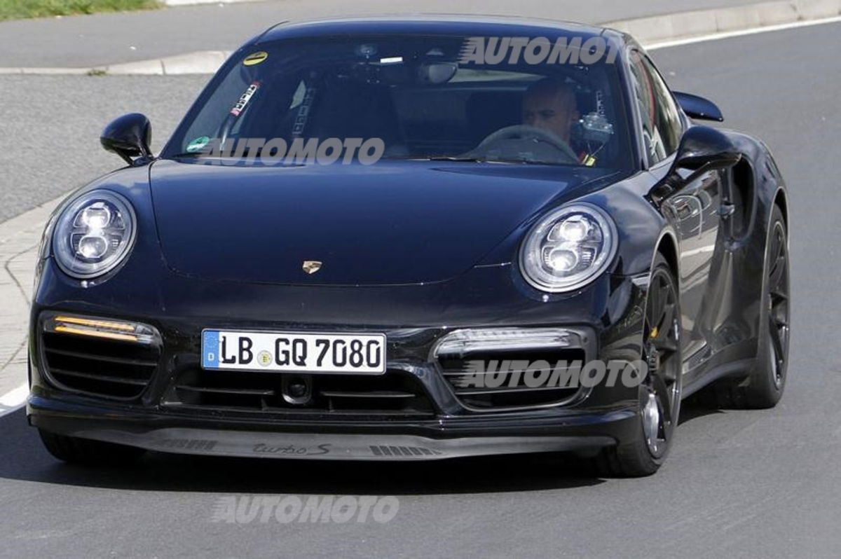 Porsche 911 Turbo S Restyling Eccola Su Strada News Automoto it porsche-911-turbo-s-restyling-eccola-su-strada-news-automoto-it