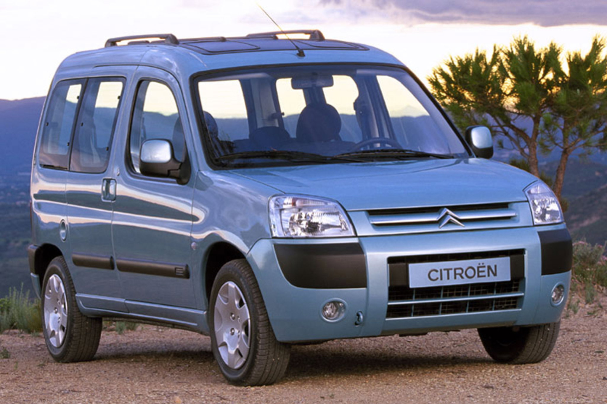 Citroen Berlingo 1.9 D 5 posti Combi : prezzo e scheda tecnica ...