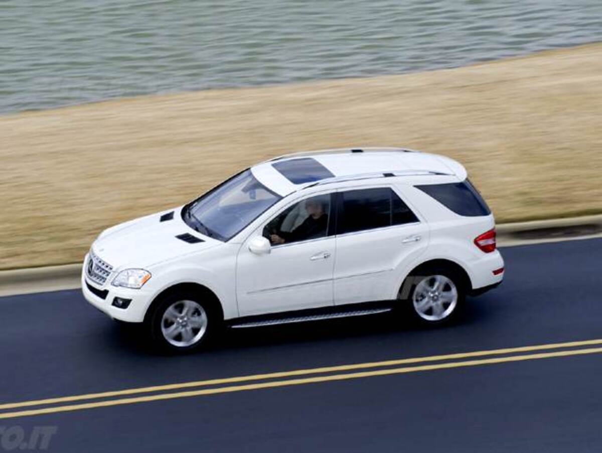 Mercedes-Benz Classe ML 300 CDI BlueEFFICIENCY Chrome : prezzo e scheda ...