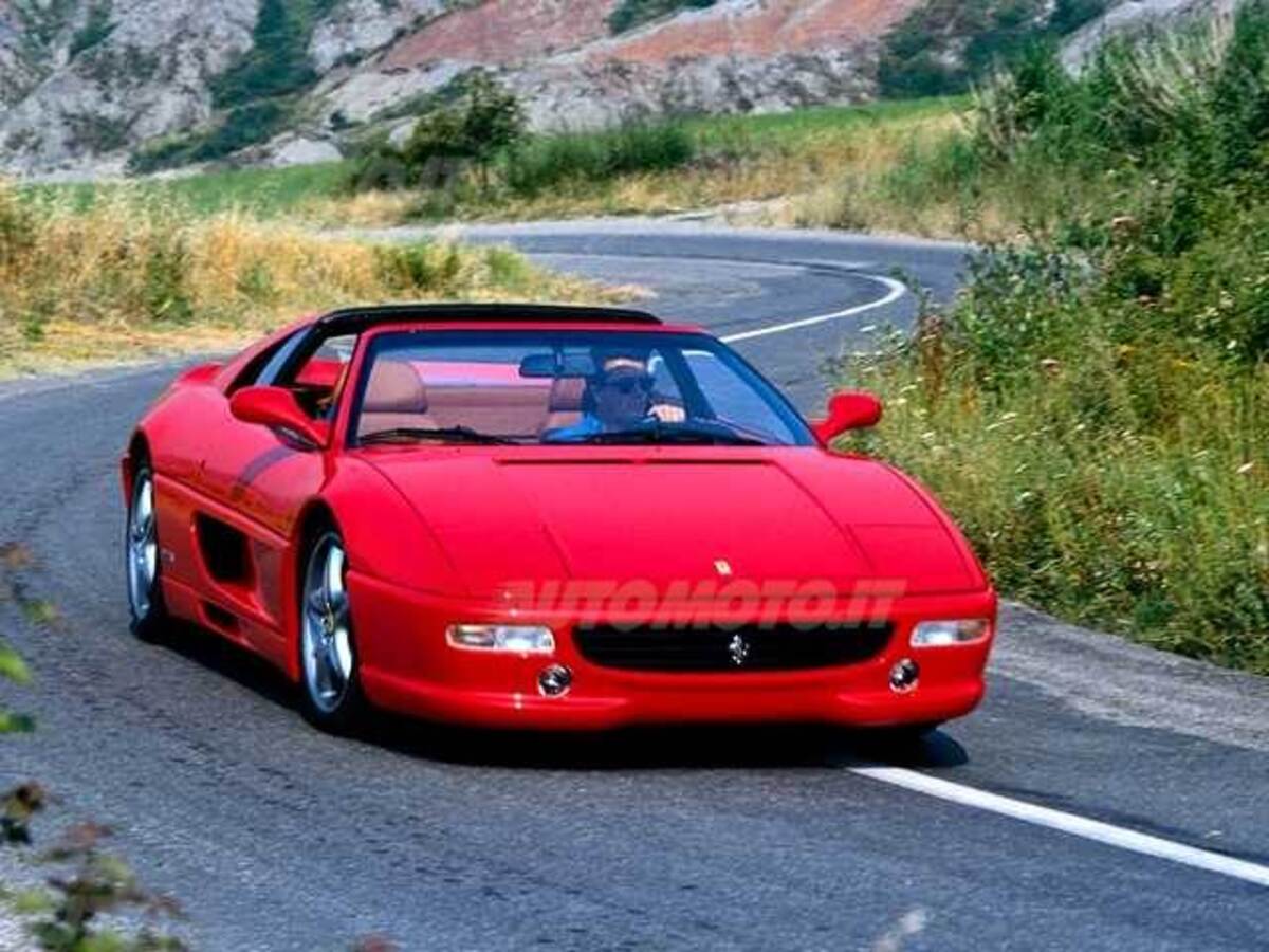 Ferrari F355 Spider F1 GTS: prezzo e scheda tecnica - Automoto.it