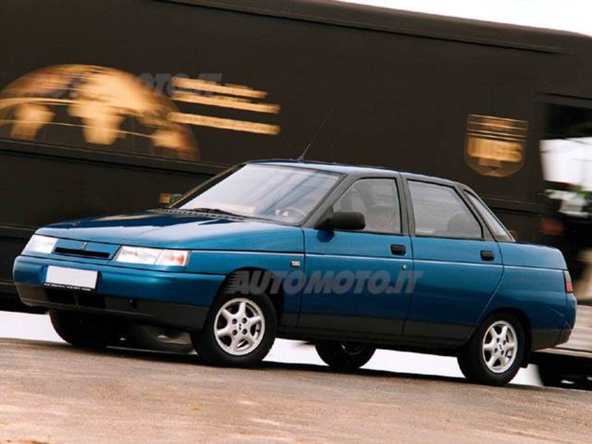 Lada Serie 100 1.5 cat 4 porte Li: prezzo e scheda tecnica - Automoto.it