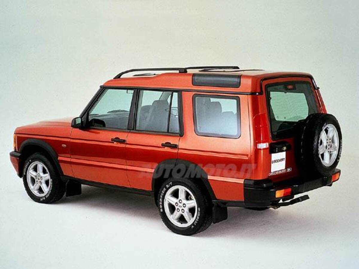 Land Rover Discovery 2.5 Td5 5 porte Vogue : prezzo e scheda tecnica ...