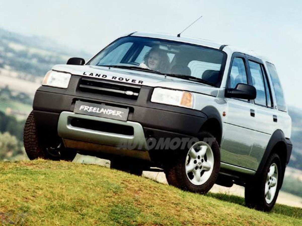 Land Rover Freelander 1.8 cat Station Wagon XE: prezzo e scheda tecnica ...