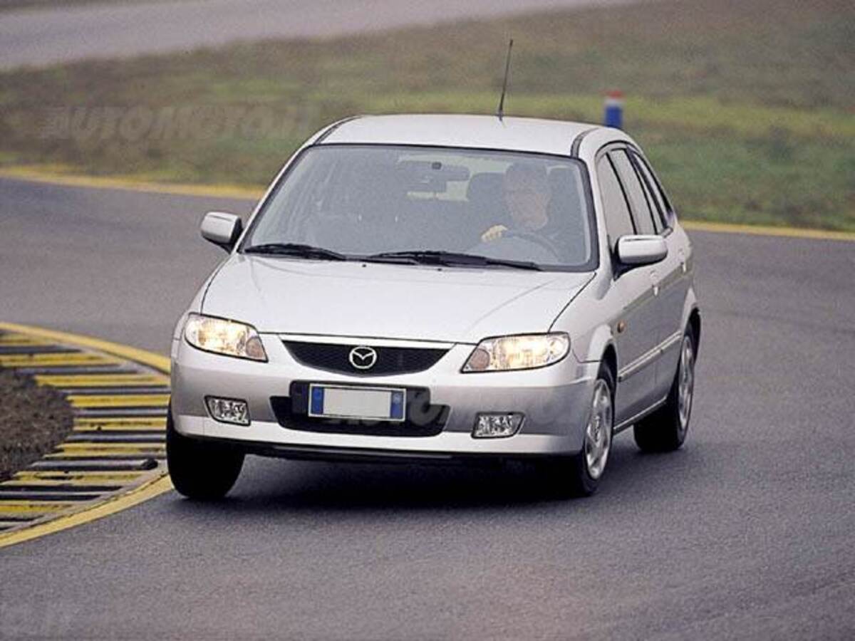 Mazda 323 1.6i 16V cat 5 porte Exclusive : prezzo e scheda tecnica ...