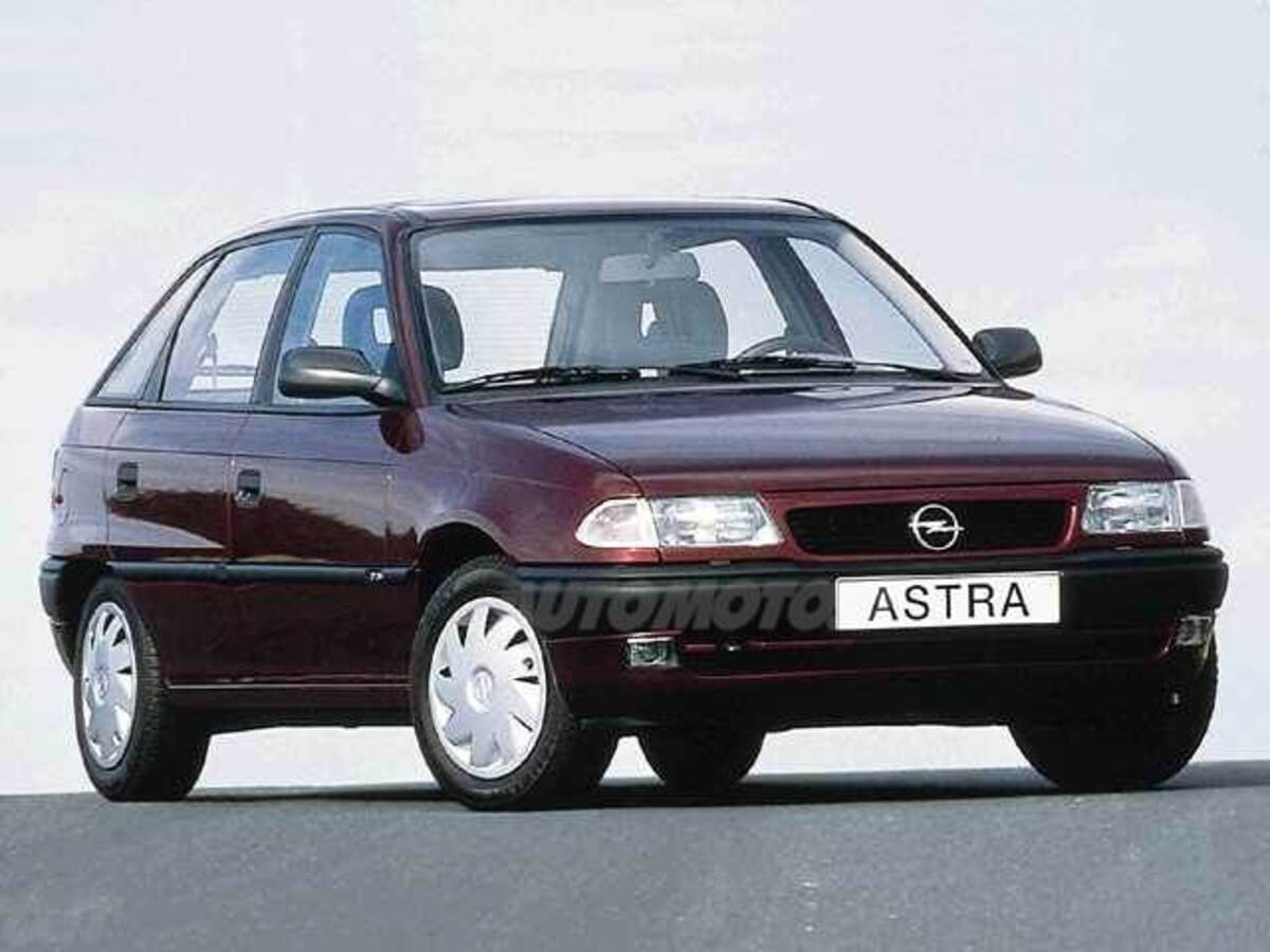 Opel Astra SE cat 5 porte GLS : prezzo e scheda tecnica - Automoto.it