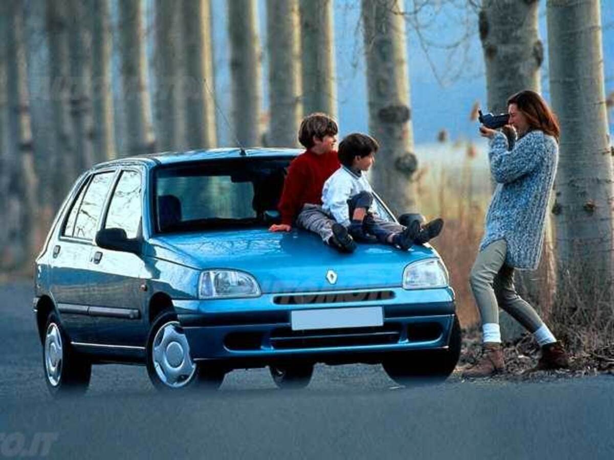 Renault Clio cat 5 porte Ice : prezzo e scheda tecnica - Automoto.it