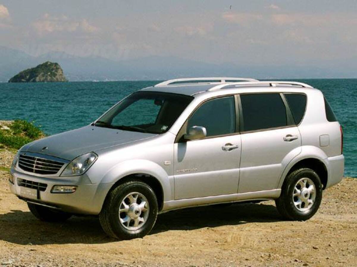 Ssangyong Rexton 2.7 XDi cat Premium: prezzo e scheda tecnica - Automoto.it