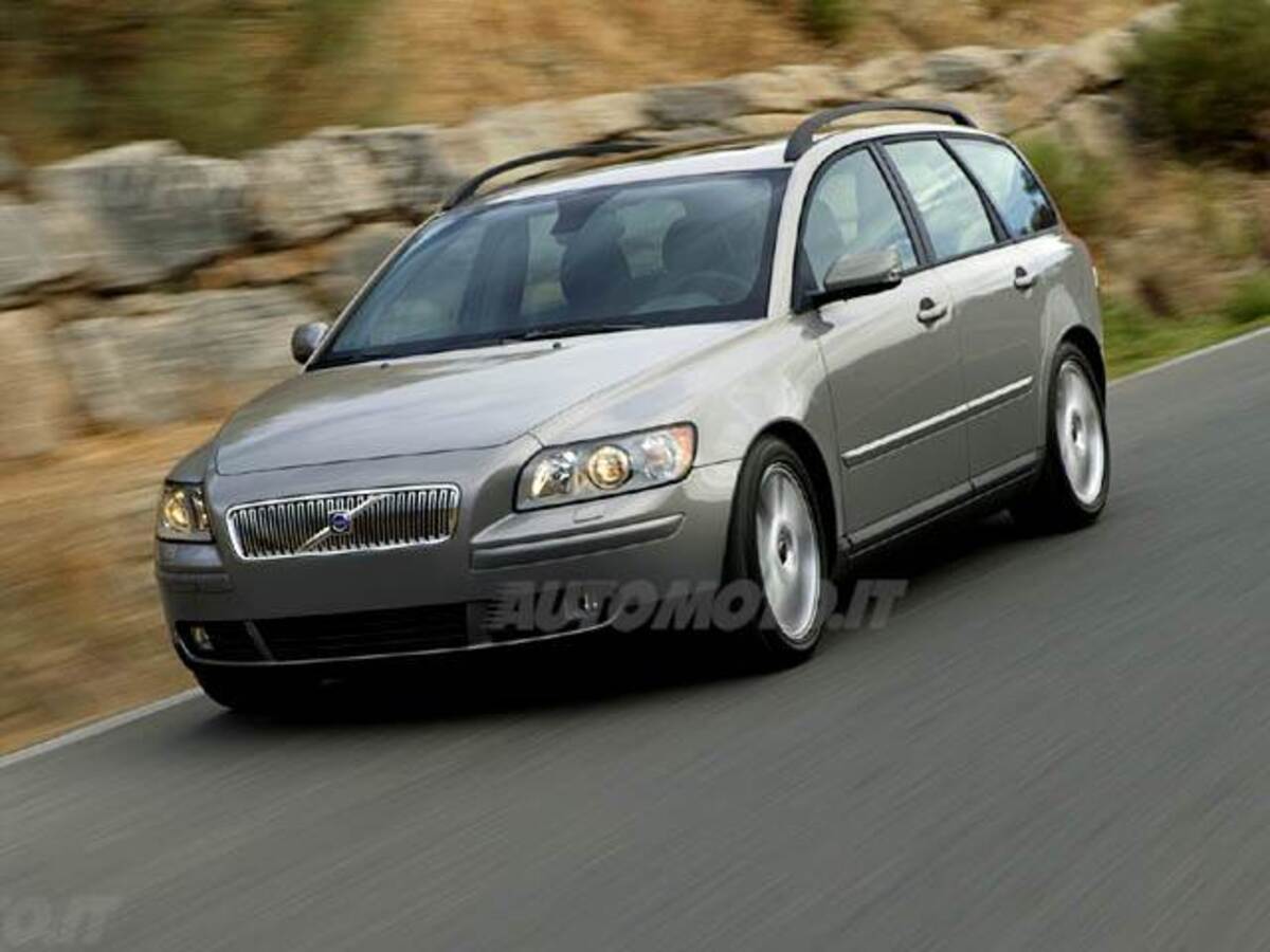 Volvo V50 2.5i turbo 20V cat AWD T5 Summum : prezzo e scheda tecnica ...