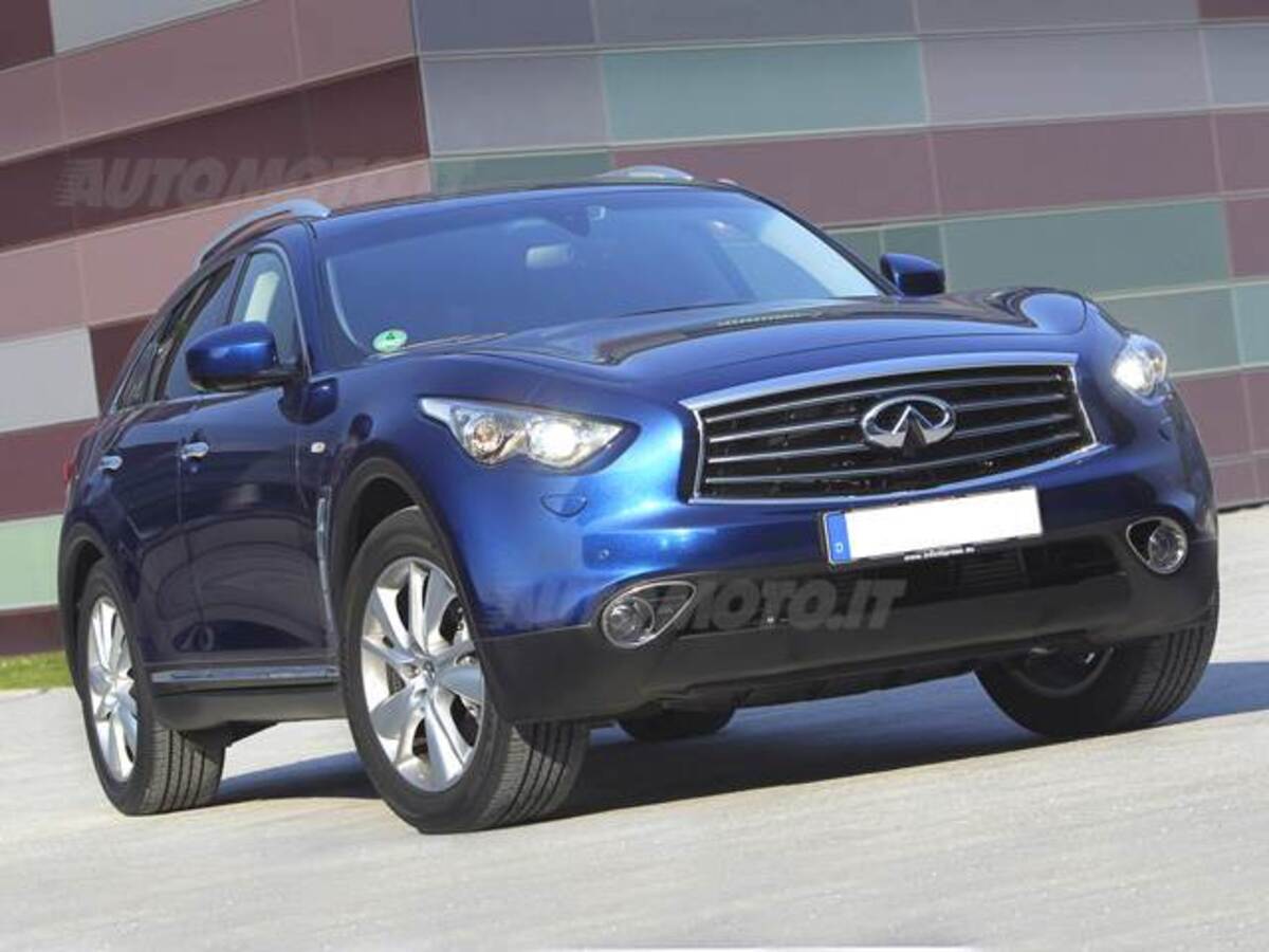 Infiniti QX70 3.0 diesel V6 AT GT: prezzo e scheda tecnica - Automoto.it
