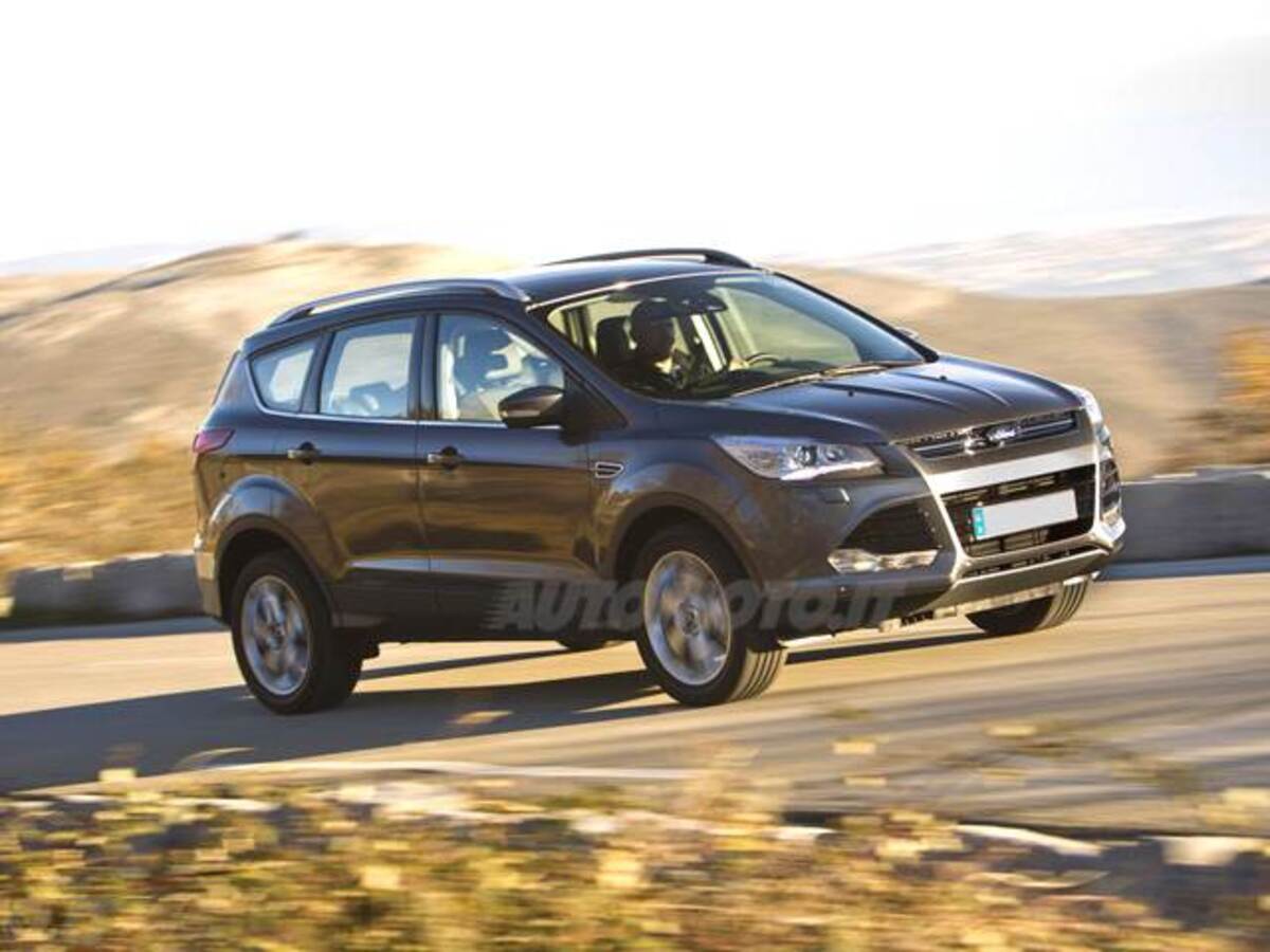 Ford Kuga 2.0 TDCI 163 CV 4WD Powershift Titanium X: prezzo e scheda ...