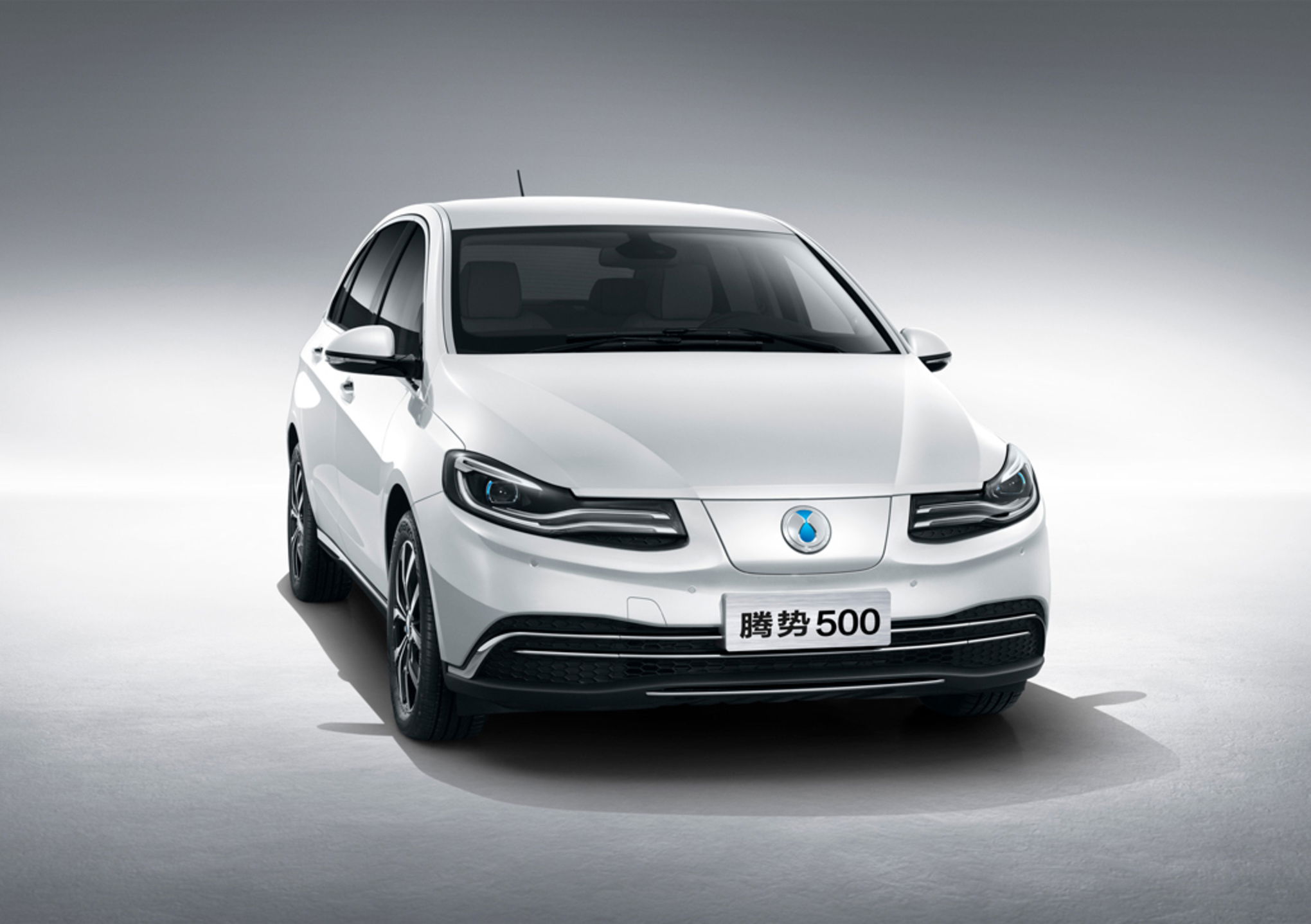 Denza 500, la nuova elettrica Daimler-BYD per la Cina - News - Automoto.it