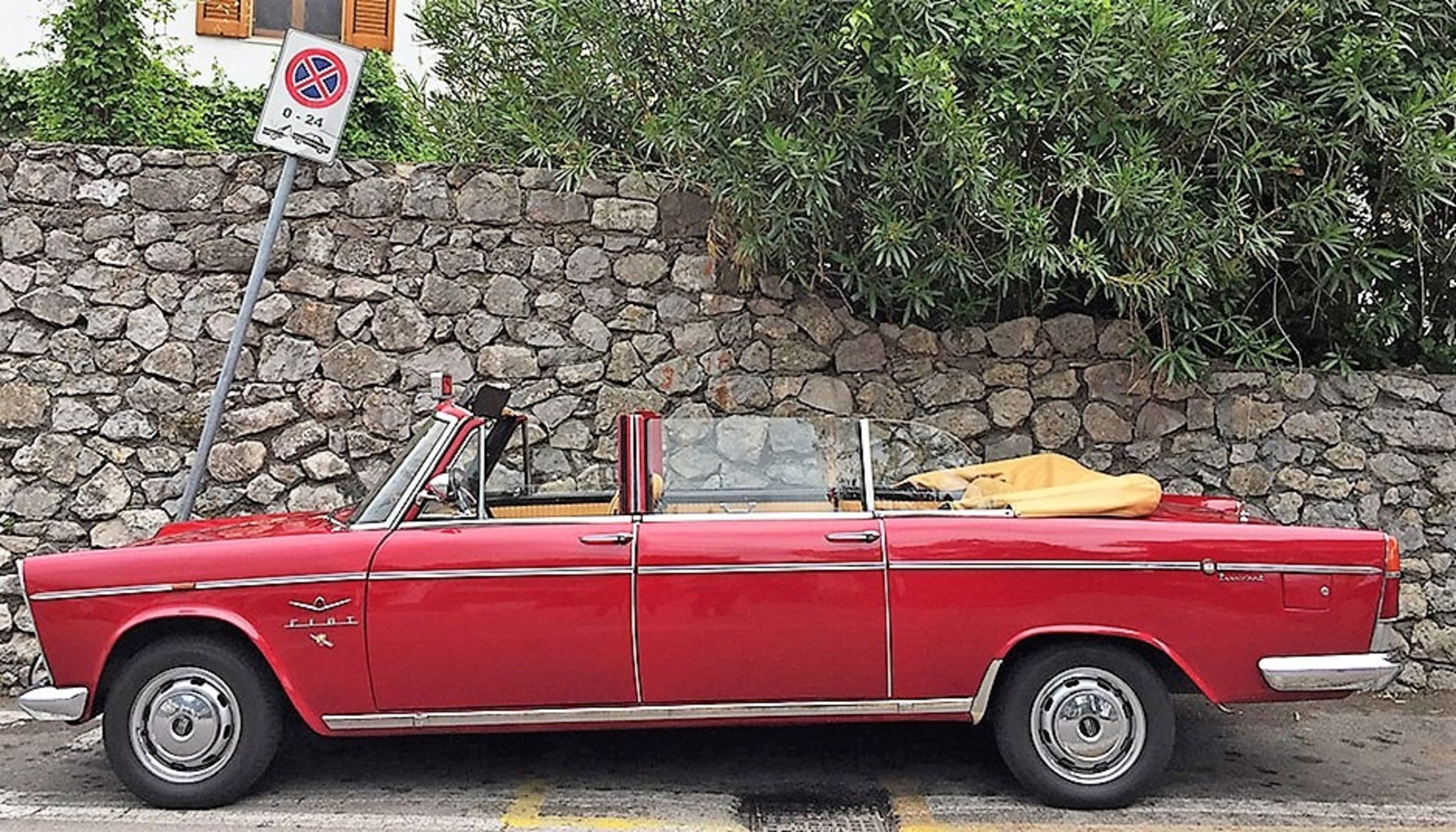 Spiaggine di oggi e del passato, a Capri - News - Automoto.it