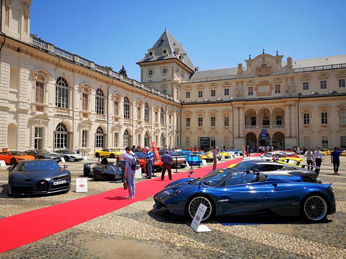 Parco Valentino 2019, tutte le supercar presenti al castello [Video ...