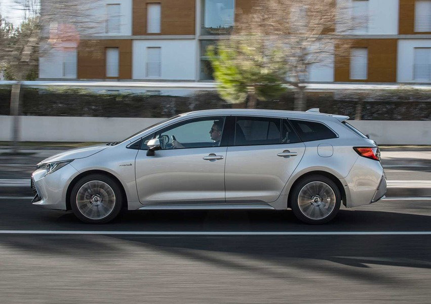 Toyota Corolla Touring Sports - Catalogo e listino prezzi Toyota ...