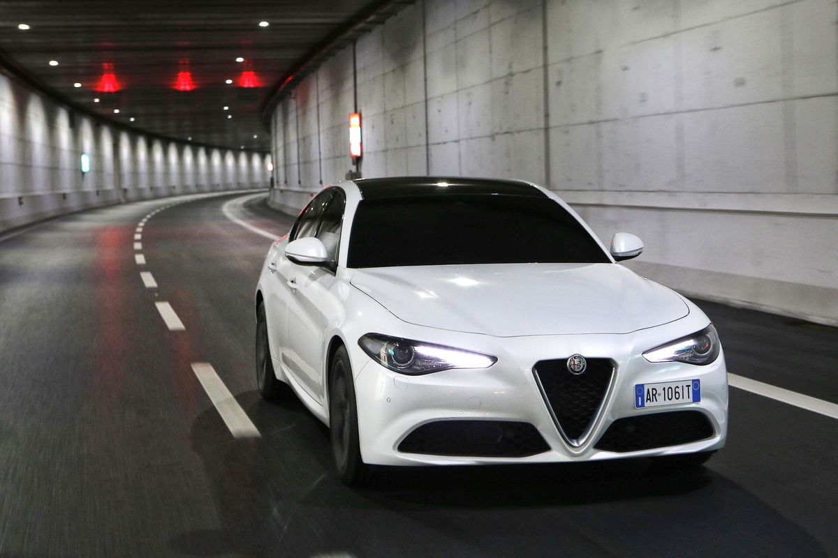 Alfa Romeo Giulia diesel 2.2 180 CV [Video Prime Impressioni] - Prove ...