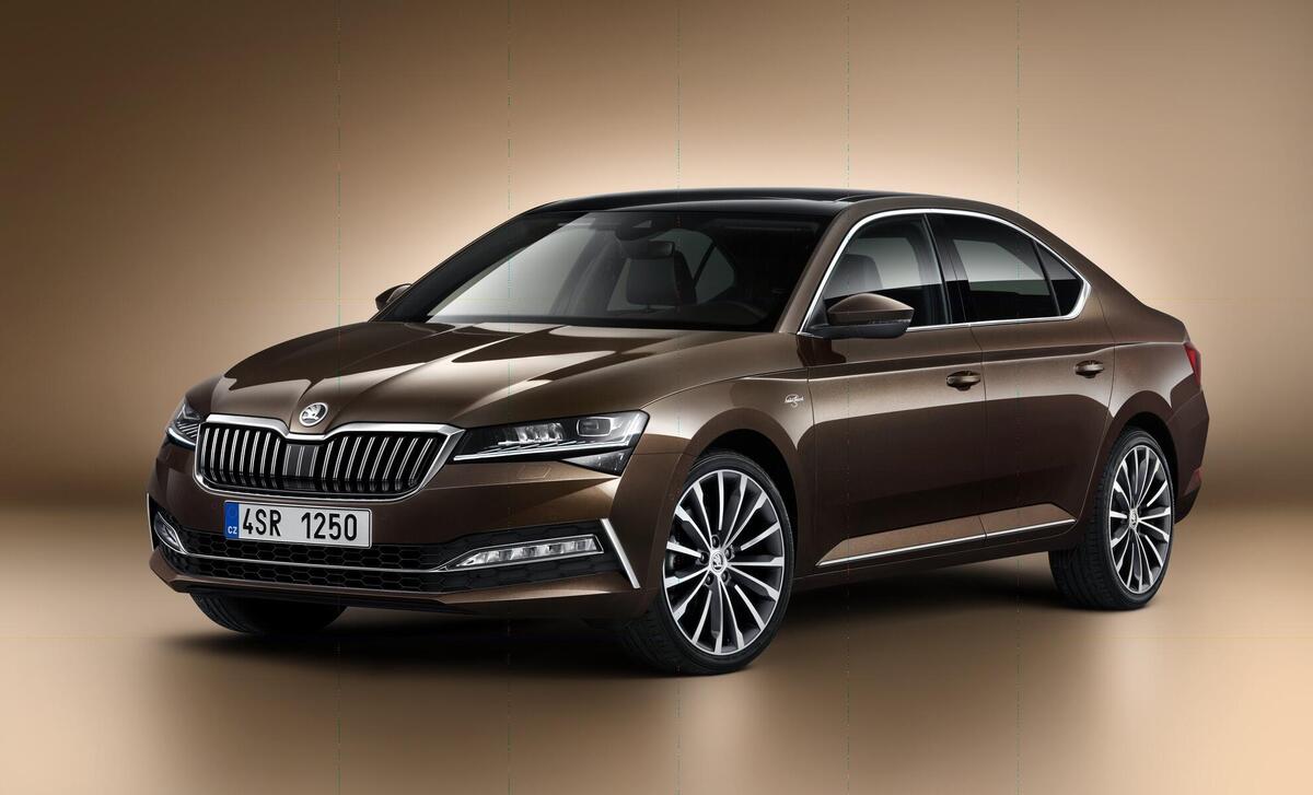 Skoda Superb - Catalogo e listino prezzi Skoda Superb - Automoto.it