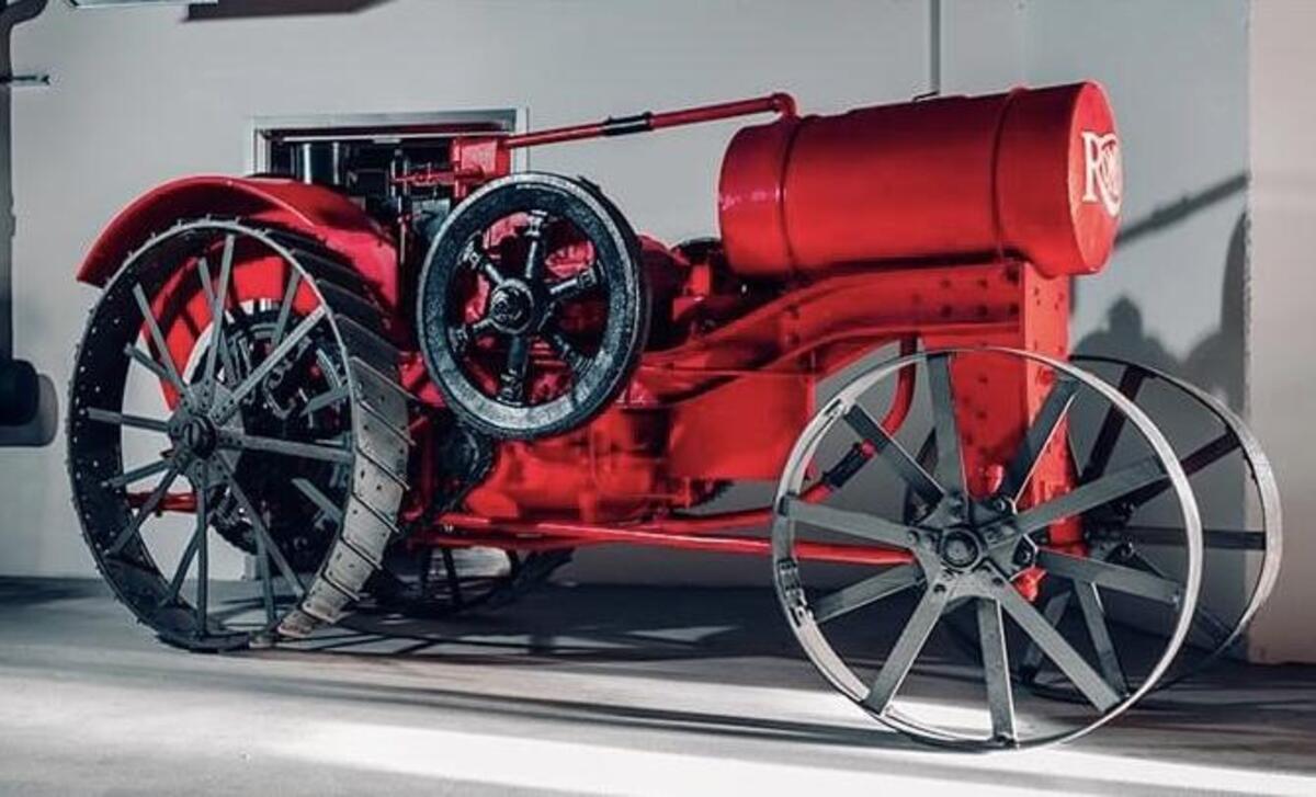 Non solo auto: il trattore Alfa Romeo nel museo - News - Automoto.it