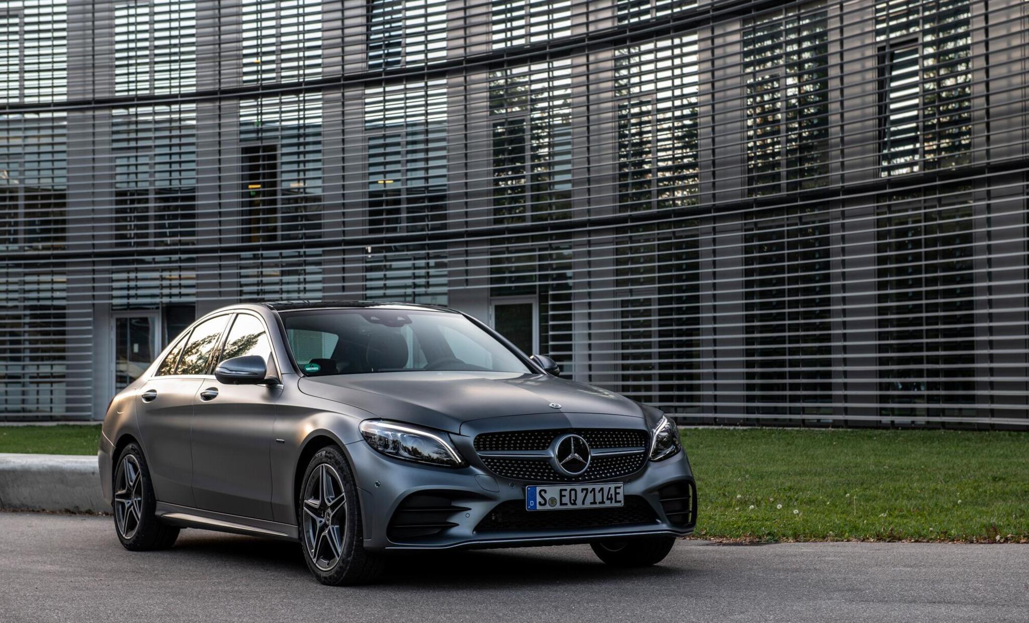 Mercedes-Benz Classe C 220 d 4Matic Auto Premium : prezzo e scheda ...