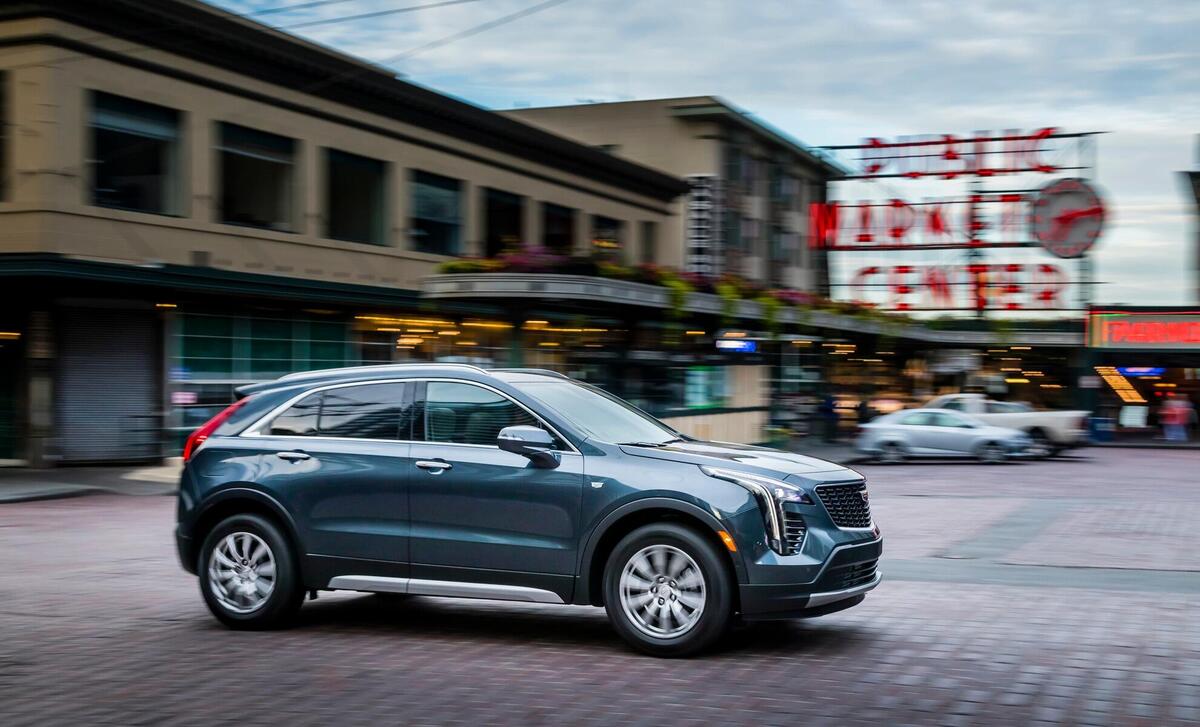 Cadillac XT4 XT4 350 T AWD Sport : prezzo e scheda tecnica - Automoto.it