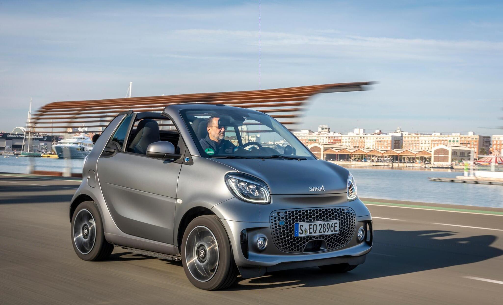 smart Fortwo Cabrio Cabrio eq Pure 4,6kW: prezzo e scheda tecnica ...