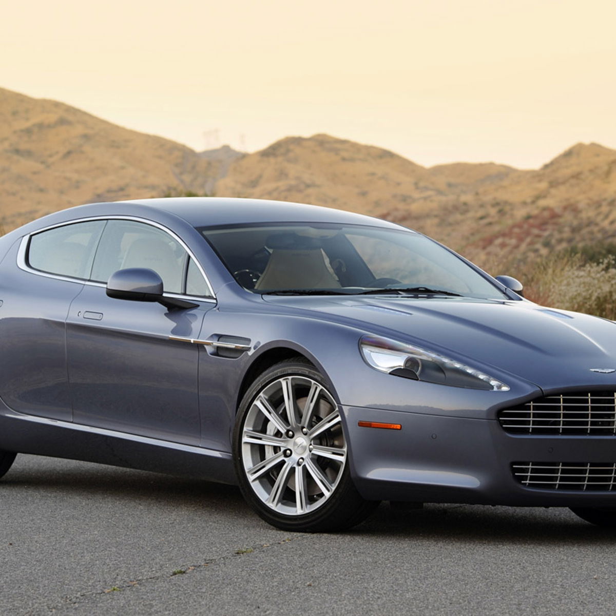 Aston Martin Rapide Luxe - News - Automoto.it