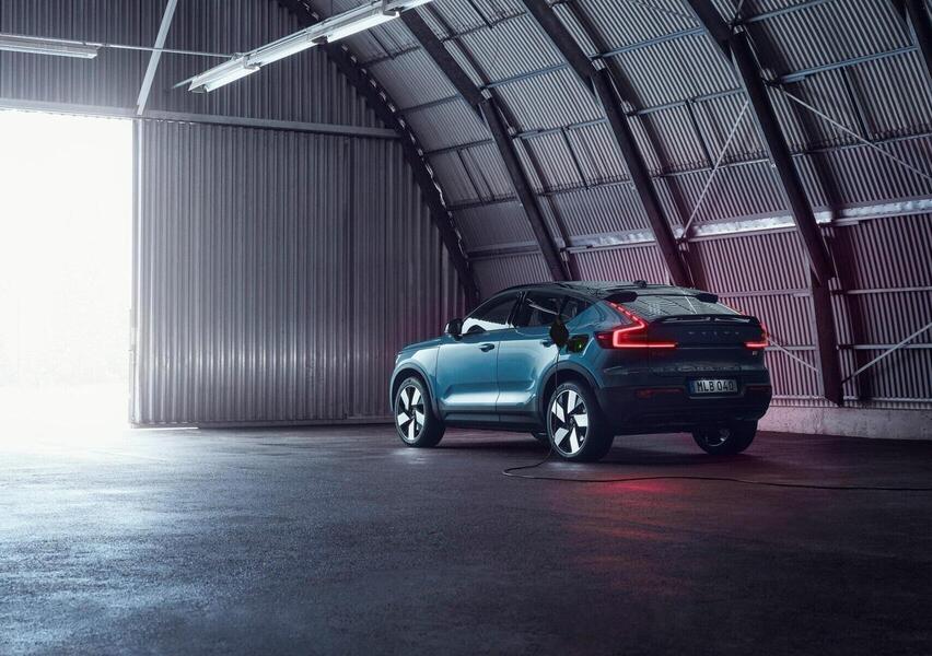 Volvo C40 Recharge Single Motor Extended Range RWD Core (11/2022 ...