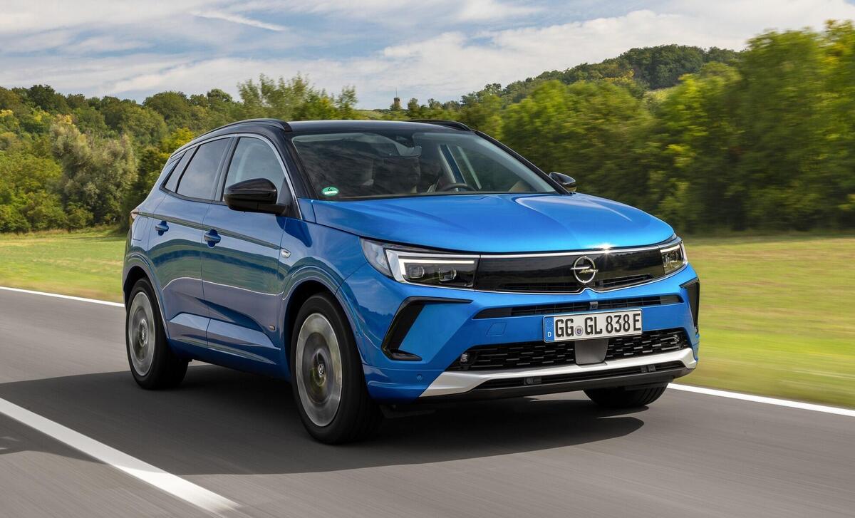 Opel Grandland 1.6 PHEV aut. FWD Business Elegance nuove, listino ...