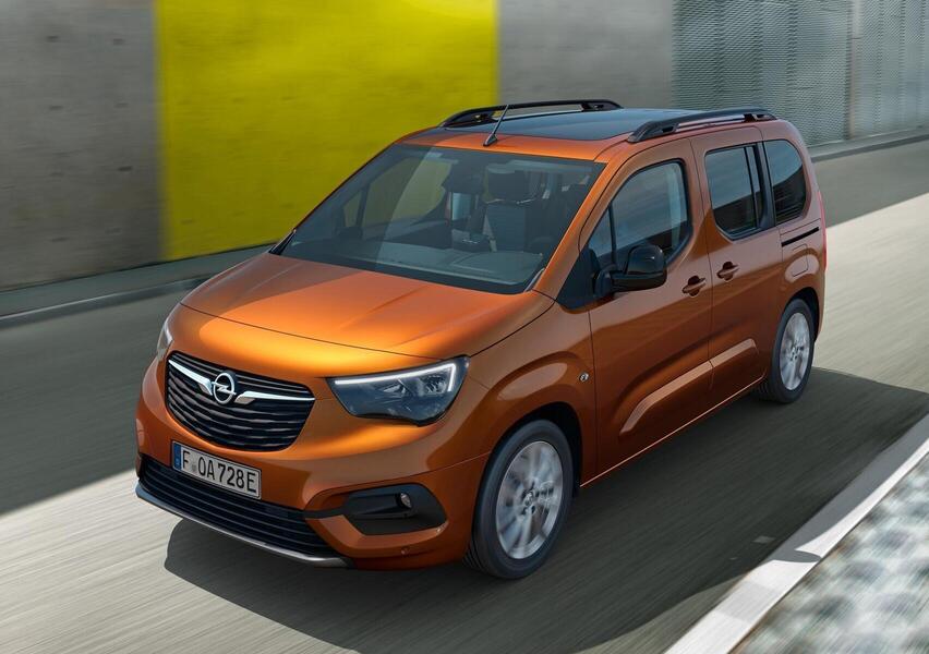 Opel Combo-e Life 50kWh Elegance Plus M (09/2022): prezzo e scheda tecnica - Automoto.it