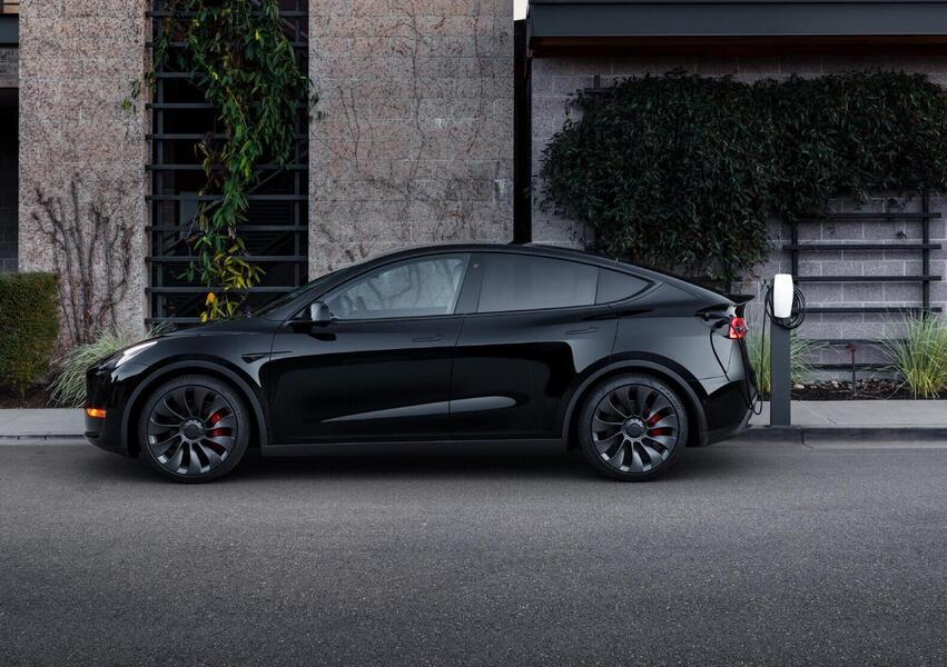 Tesla Model Y - Catalogo e listino prezzi Tesla Model Y - Automoto.it