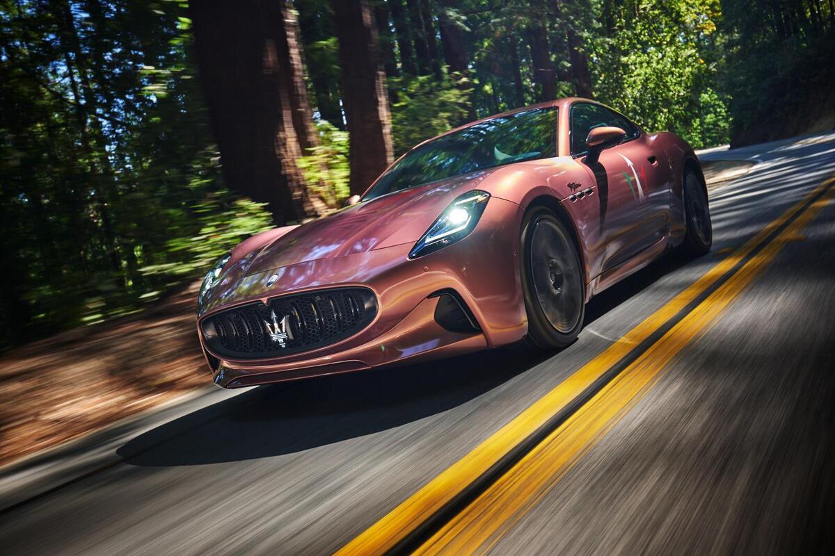 Maserati Gran Turismo Folgore: il primo video su strada della prima e ...