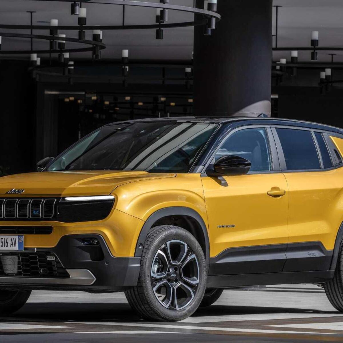 Cos’ha disegnato la Jeep Avenger sulla griglia frontale? [Foto Spia ...