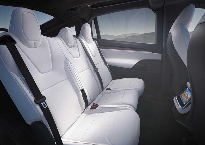 Tesla Model X - Catalogo e listino prezzi Tesla Model X - Automoto.it