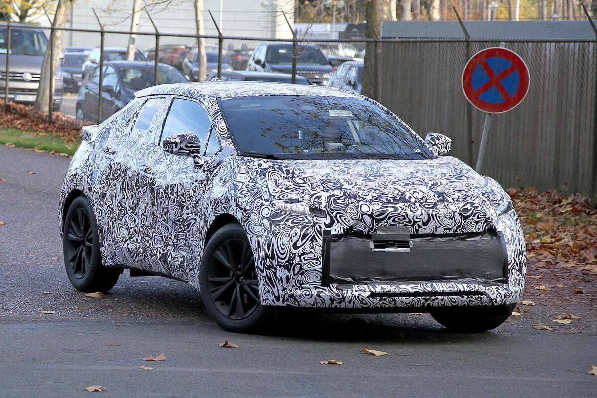 Nuova Toyota Small SU elettrica, ecco le foto spia - Elettrico ...
