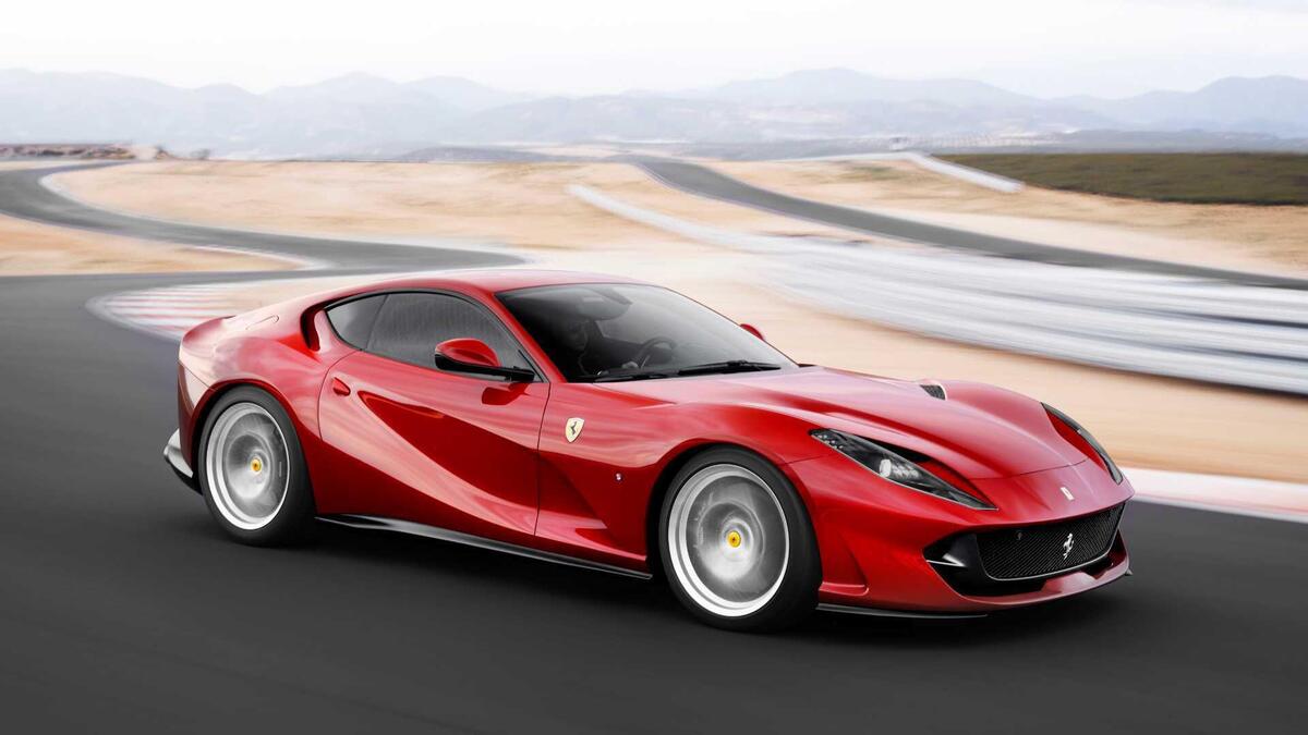 Ferrari 812 Coupé 812 Superfast : prezzo e scheda tecnica - Automoto.it