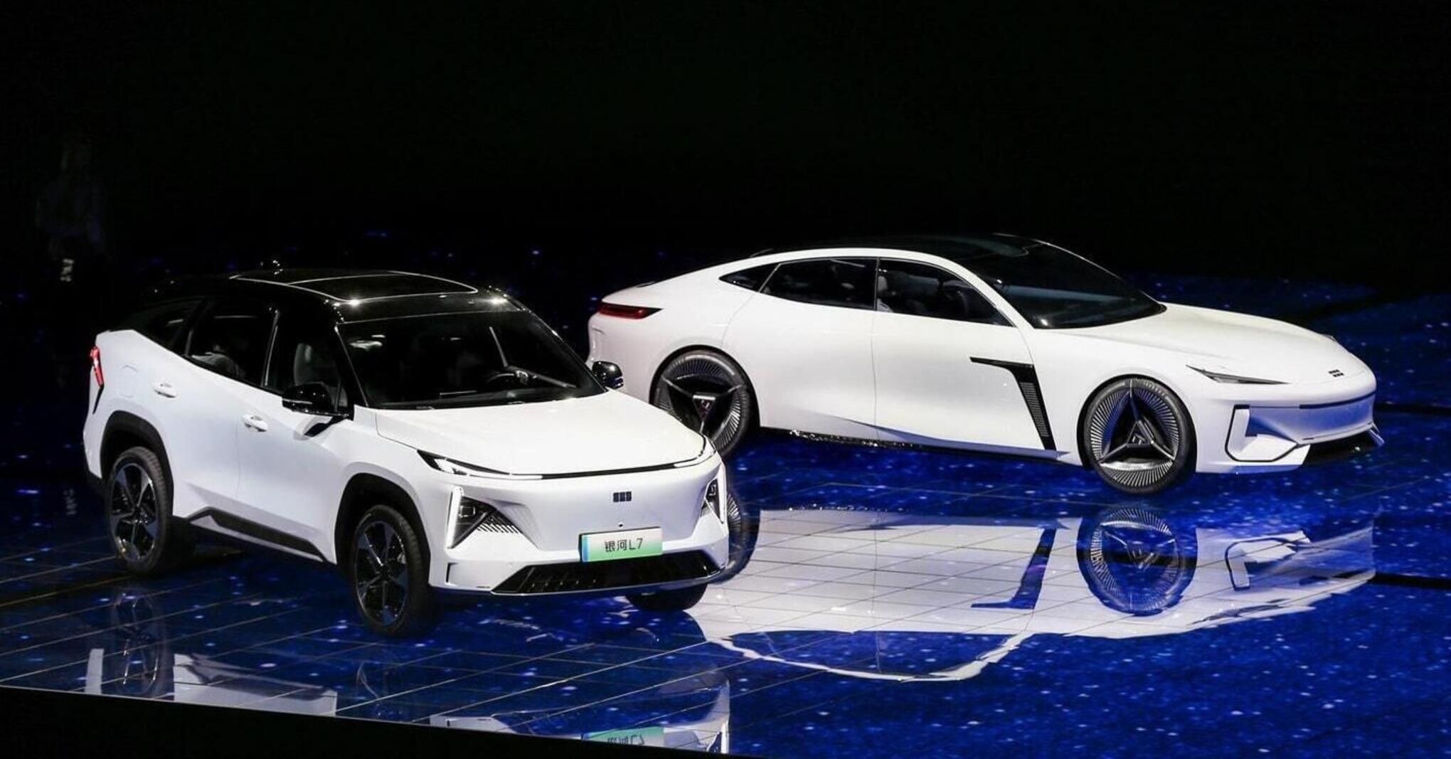 Geely Galaxy L7 suv e Galaxy Light, ecco l'elettrica col drone nella ...