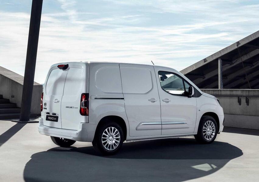 Toyota Proace City - Catalogo e listino prezzi Toyota Proace City ...