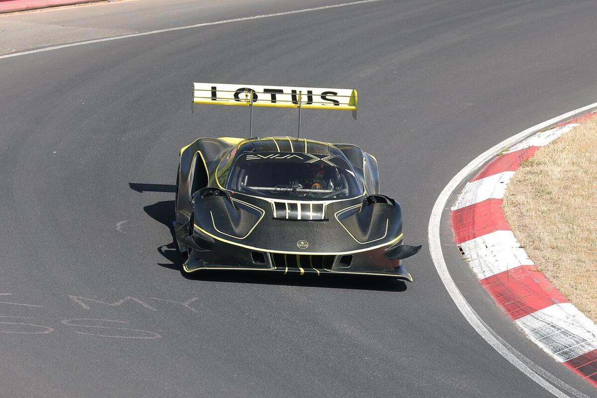 Lotus Evija X, un misterioso bolide è al Nurburgring [Foto Spia ...