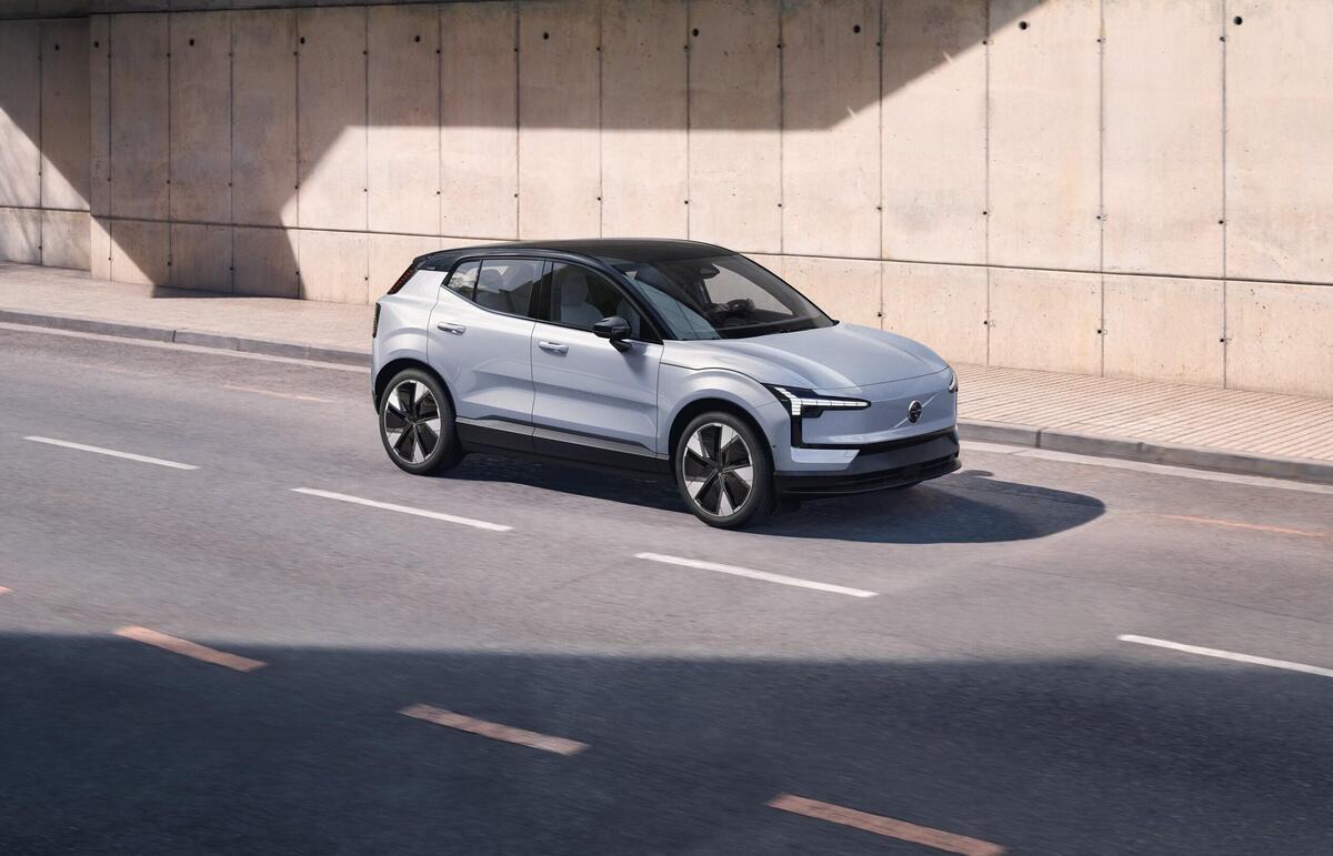 Volvo EX30: motorizzazioni, allestimenti, optional e prezzi. Guida all ...