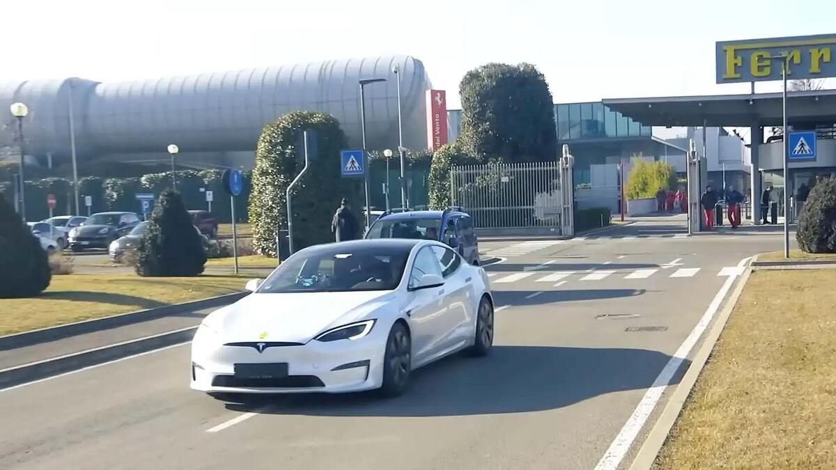 Una Tesla Model S Plaid nella fabbrica della Ferrari? - Elettrico ...