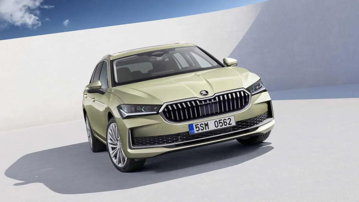 Skoda Superb 2.0 tdi Sportline 4x4 193cv dsg nuove e km 0 - Automoto.it