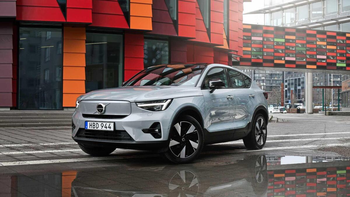 Volvo EC40 - Catalogo e listino prezzi Volvo EC40 - Automoto.it