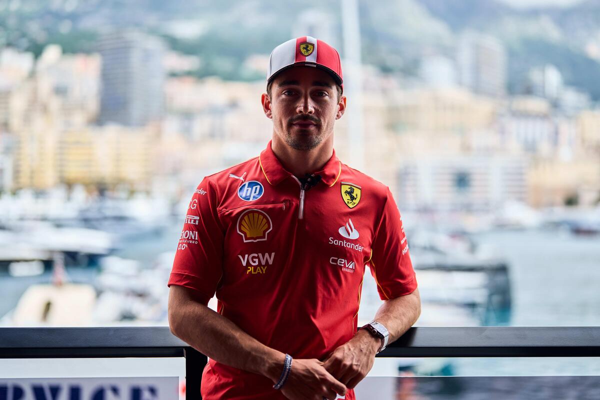 Formula 1, Leclerc tedoforo della fiamma olimpica alla tappa di Monaco ...