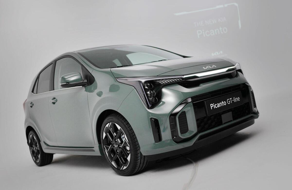 Kia Picanto: costa solo 1.000 euro in più di una Fiat Panda | Video ...