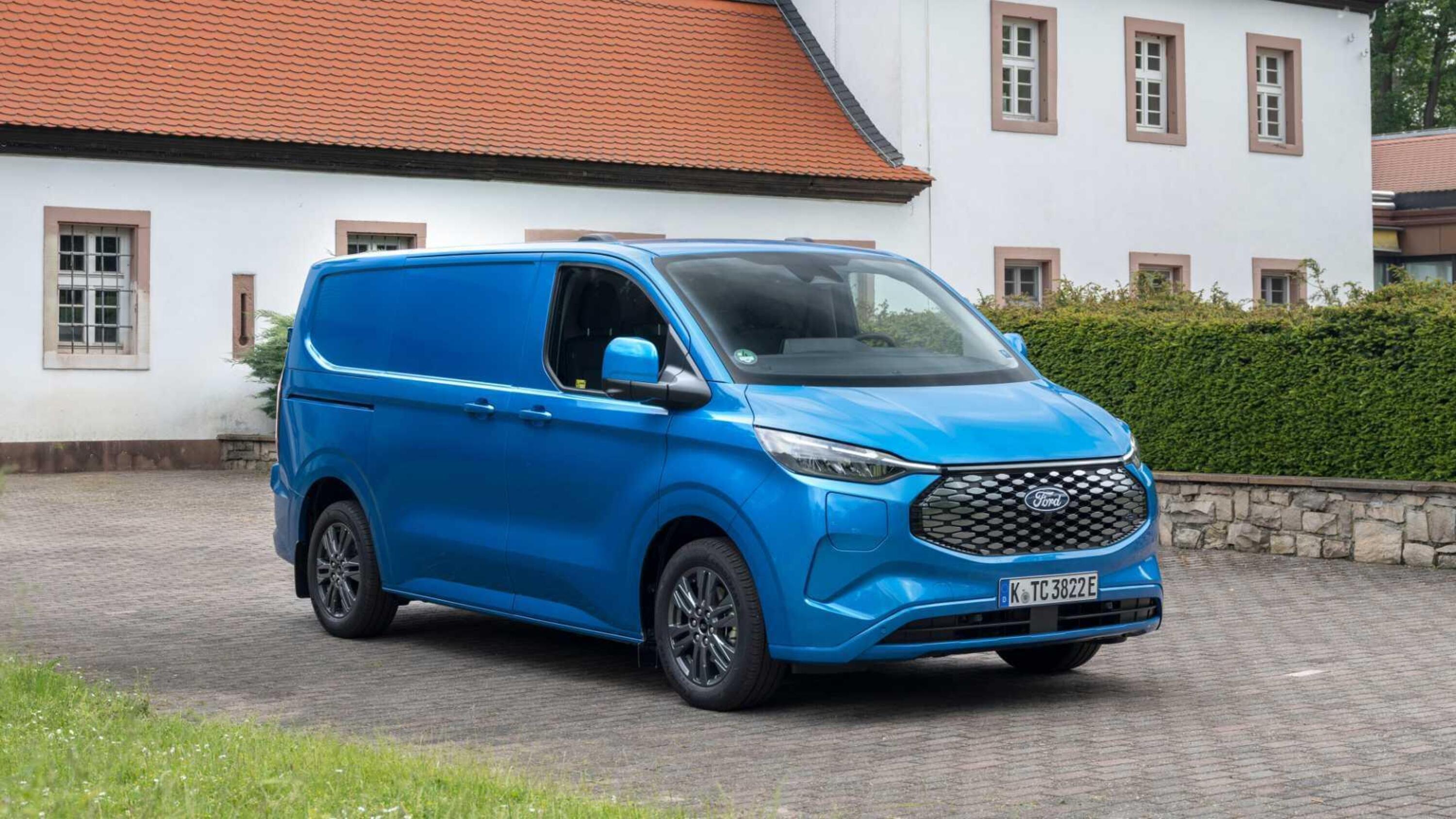 Ford E-Transit Custom Furgone - Catalogo e listino prezzi Ford E ...