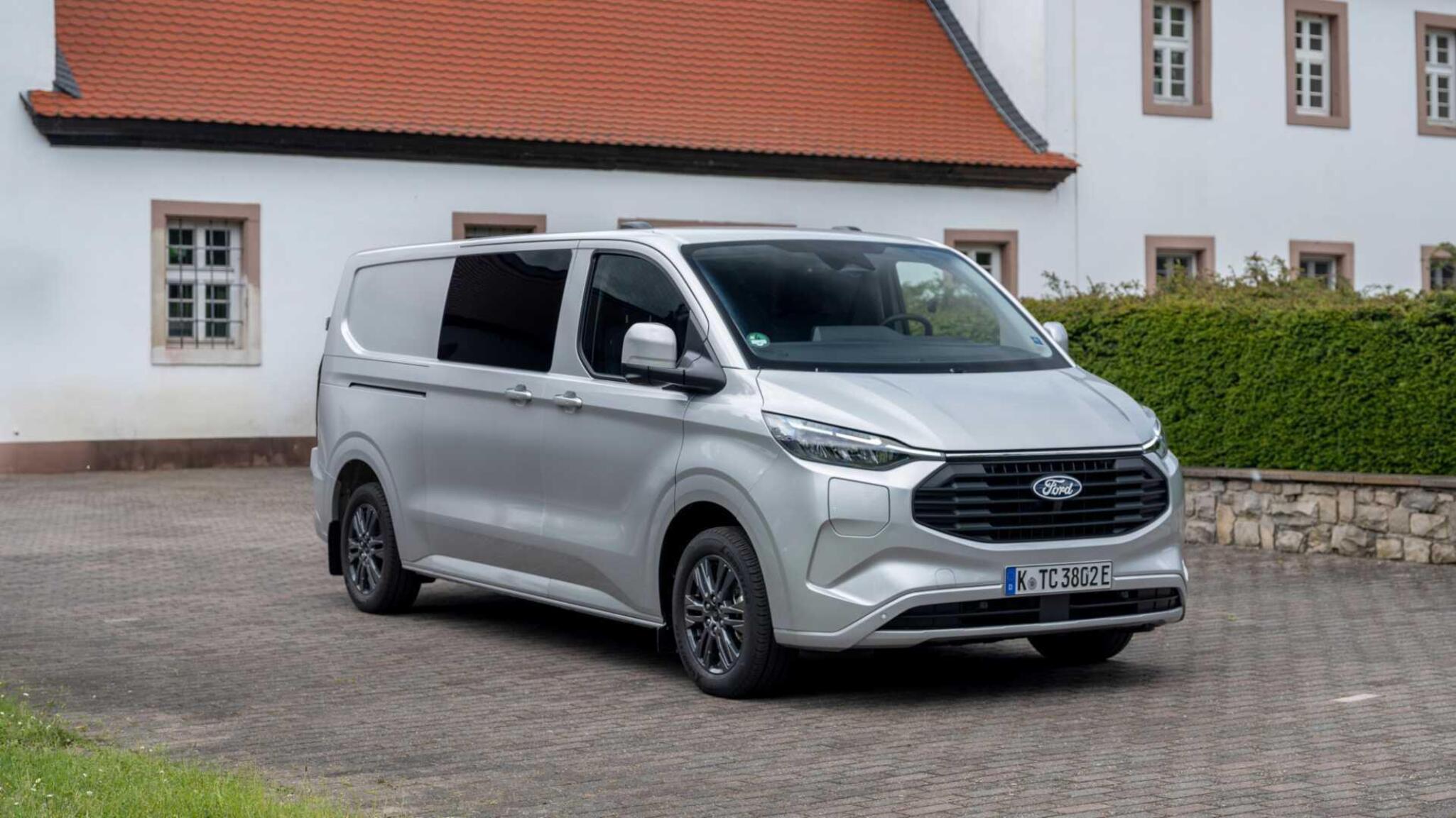 Ford Transit Custom Furgone Cabinato - Catalogo e listino prezzi Ford ...