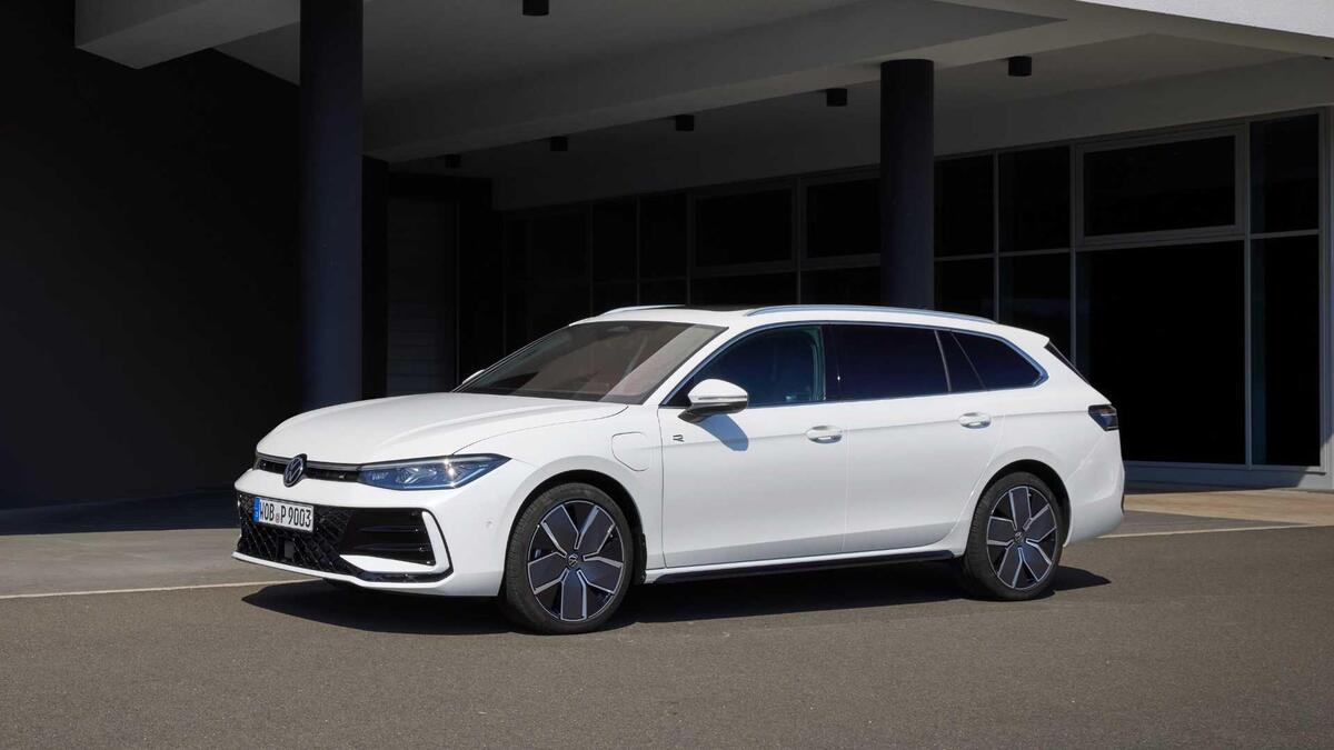 Volkswagen Passat 1.5 tsi ehybrid R-Line 272cv dsg: prezzo e scheda ...