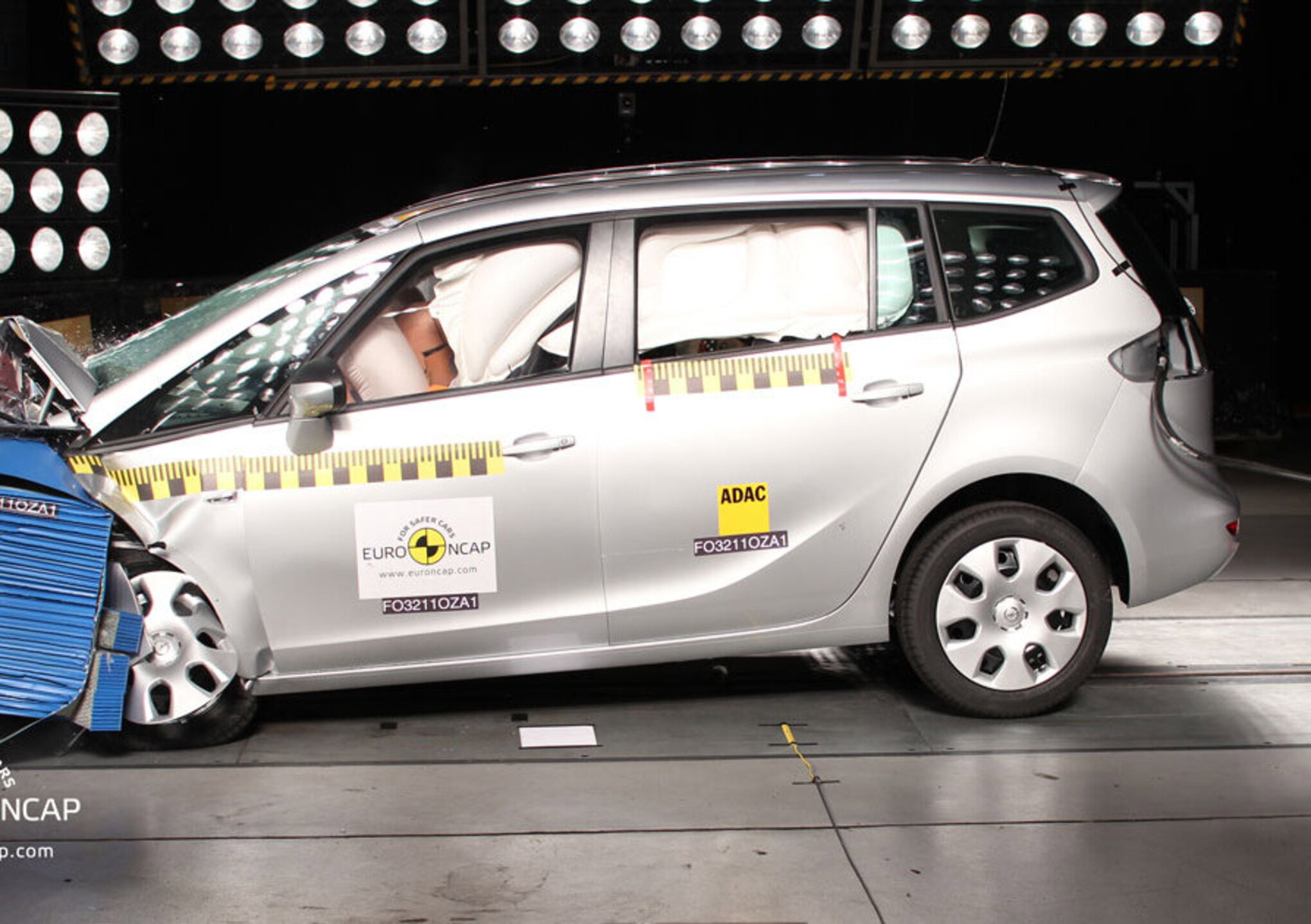 Opel: 5 stelle Euro Ncap per Zafira Tourer e Astra GTC - News - Automoto.it