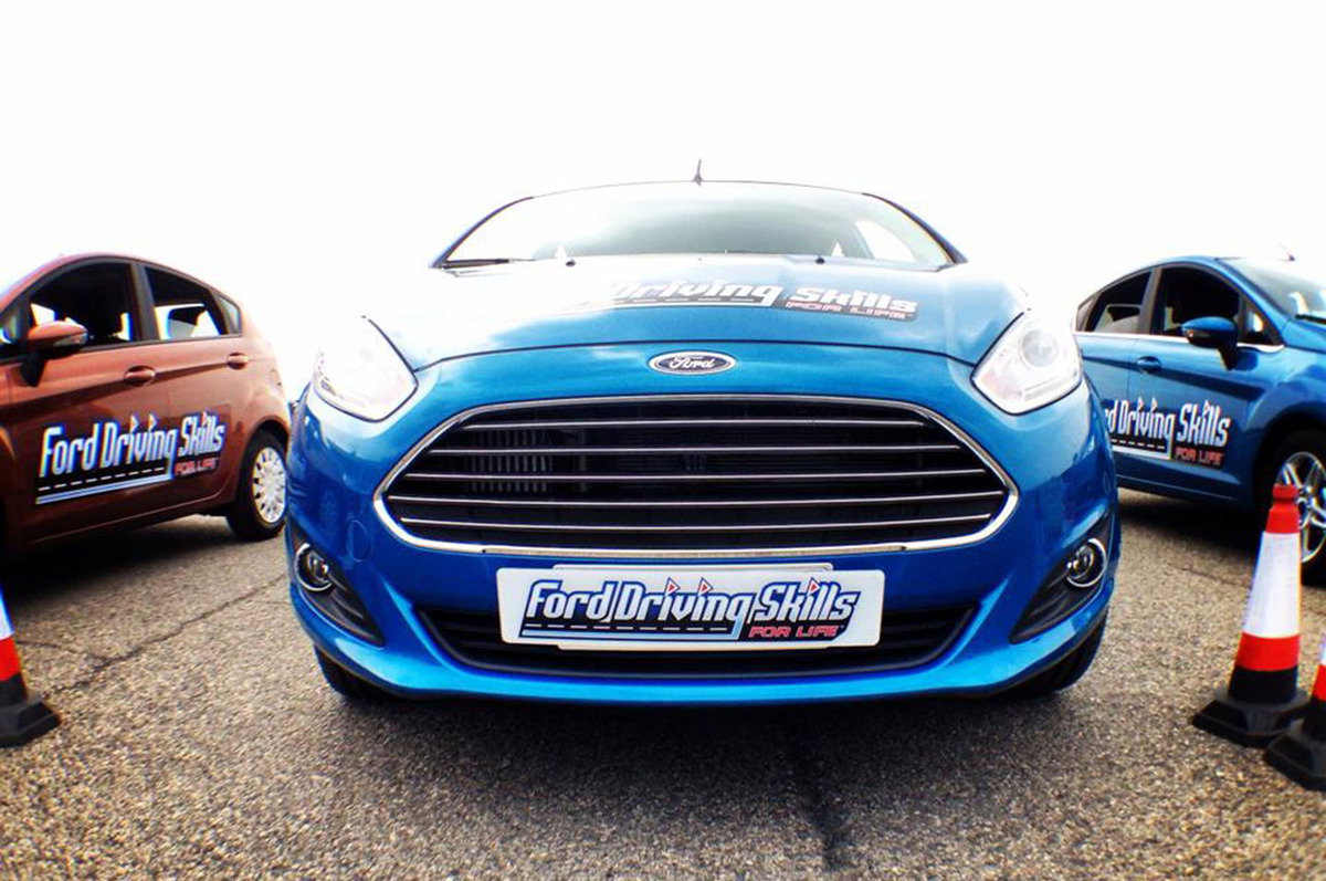 Ford Driving Skills For Life: la guida sicura spiegata ai giovani ...