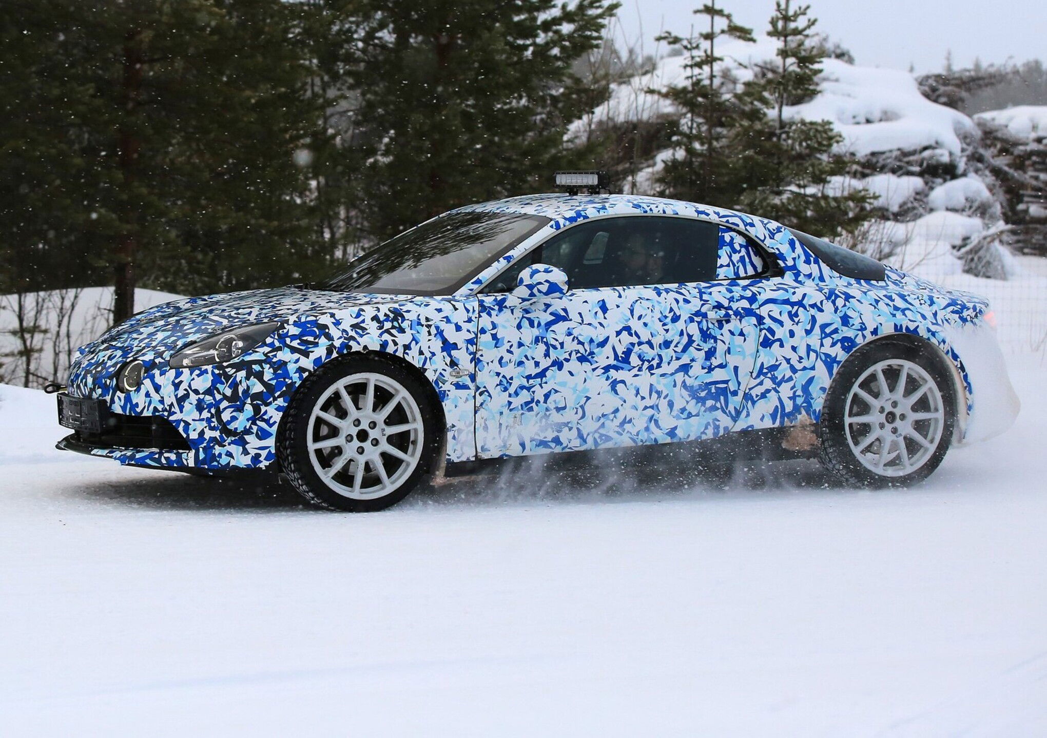 New Renault Alpine images - News - Automoto.it